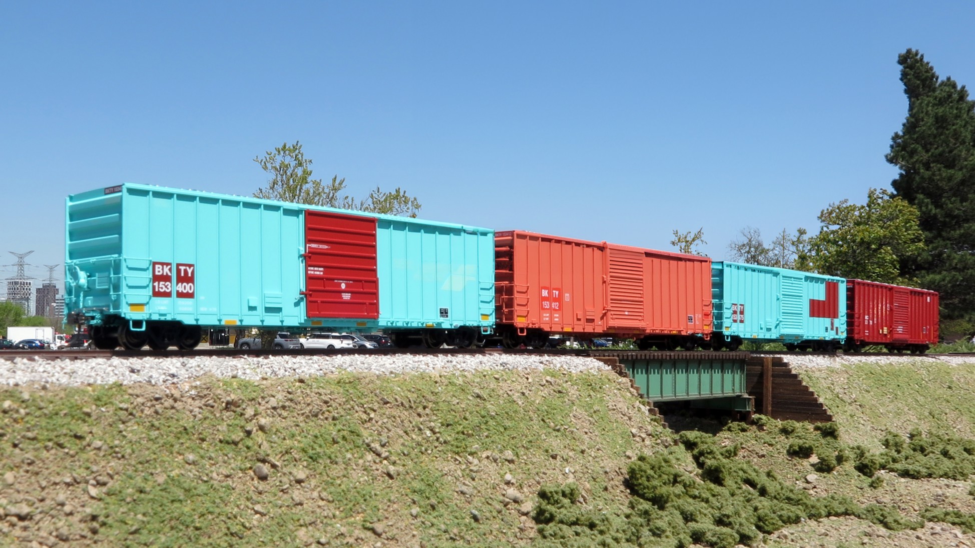 PC&F 5241 Boxcar - Freight Cars - HO scale - Rapido Trains Inc.