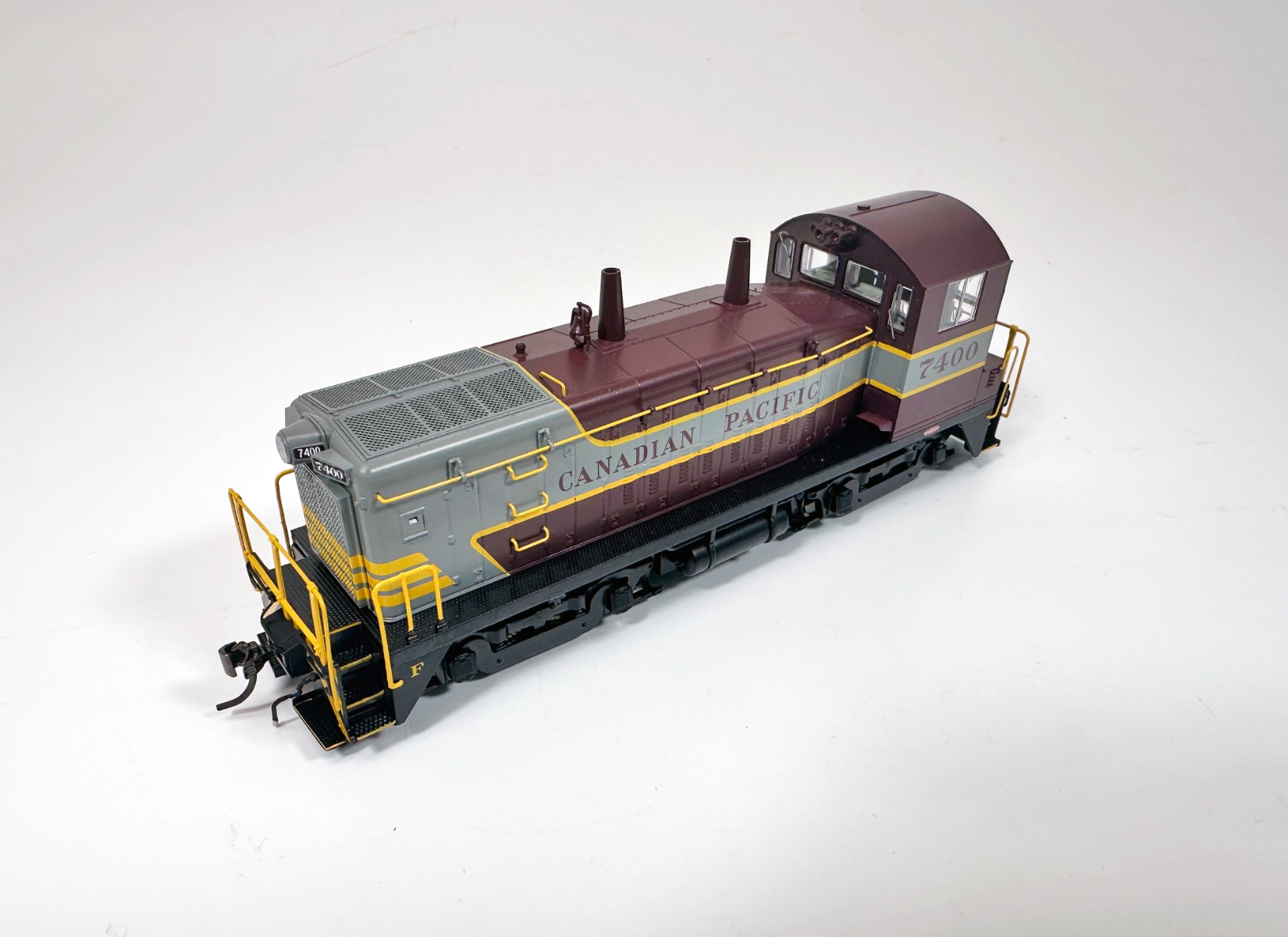 SW9 - Diesel Locomotives - HO scale - Rapido Trains Inc.
