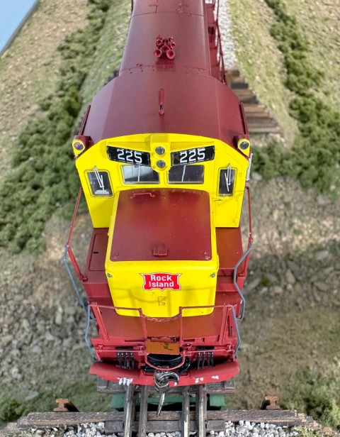 U25B - New Release - Diesel Locomotives - HO scale - Rapido Trains Inc.